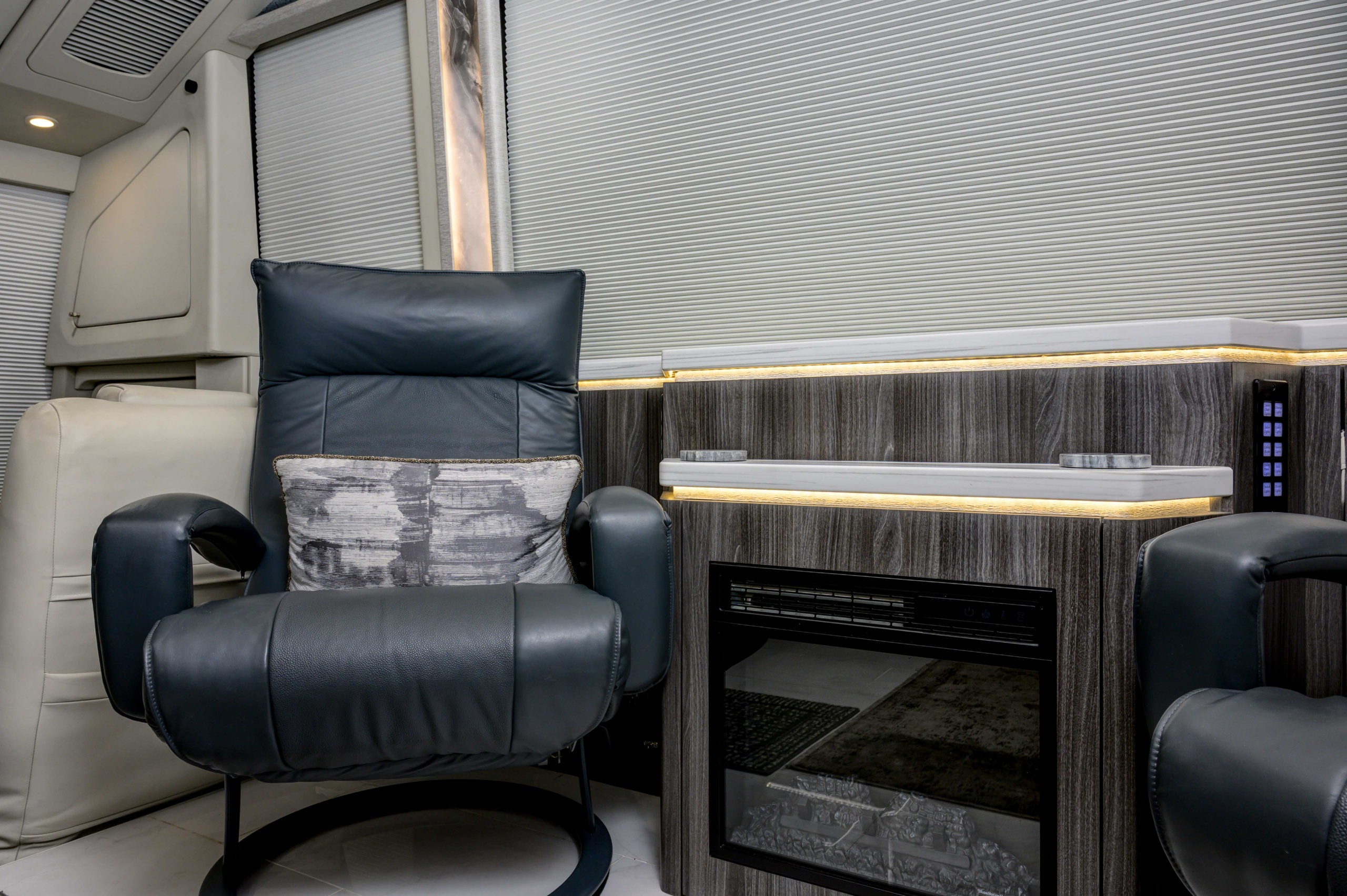 Marathon Coach #1375 | Luxury RV For Sale
